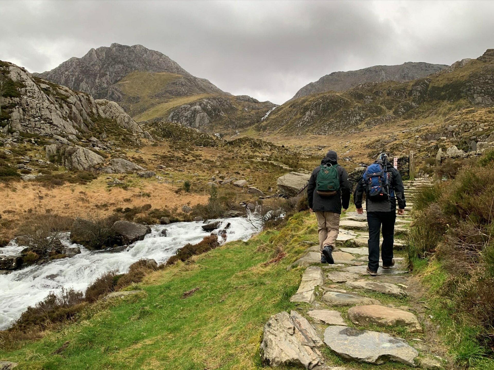 3 Peaks Challenge – Her y Tri Copa - Walk up the Three Peaks