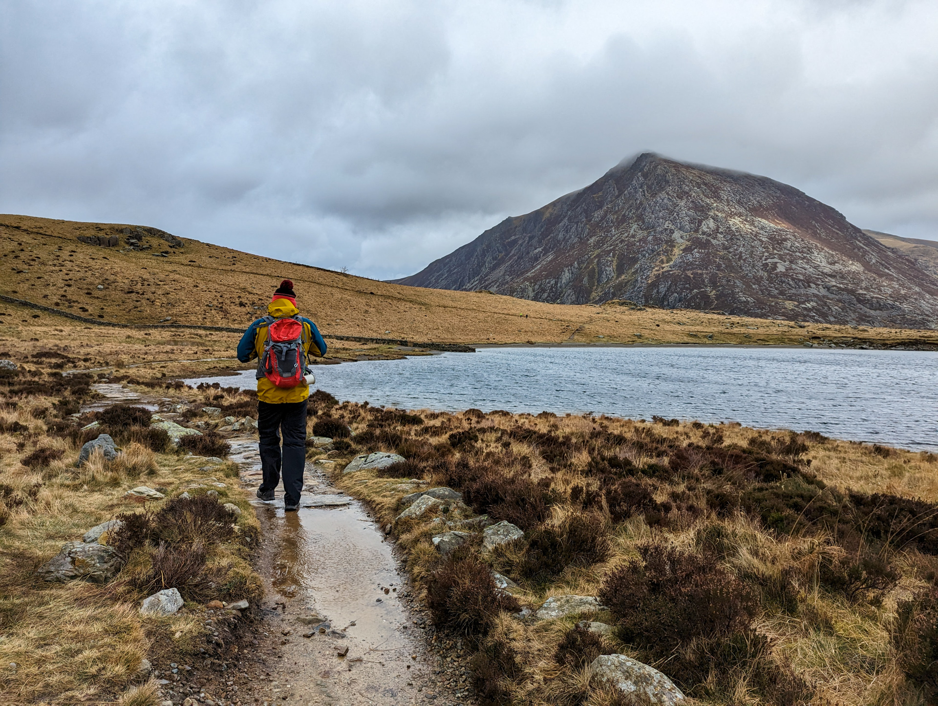 Walk Cwm Idwal and Twll Du / Devil's Kitchen - Virtually - Walk up the ...